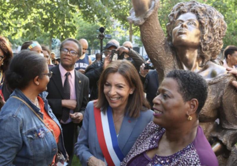 Inauguration à Paris de la statue d'une figure guadeloupéenne de la ...