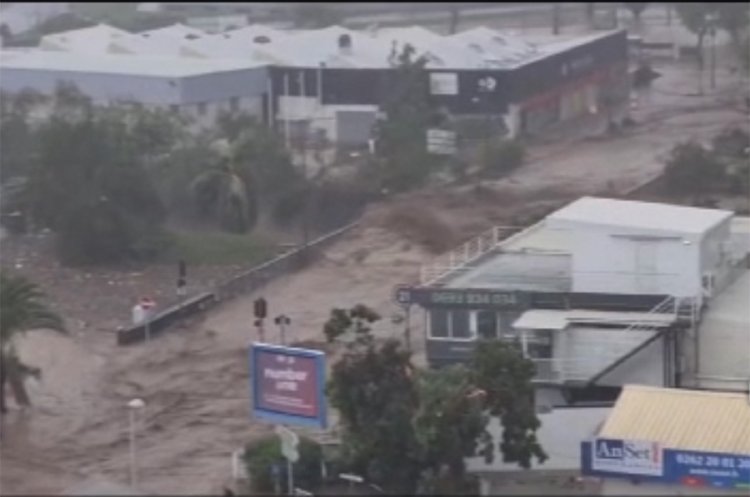 Trois décès recensés lors du passage du cyclone Garance | Mémento l ...